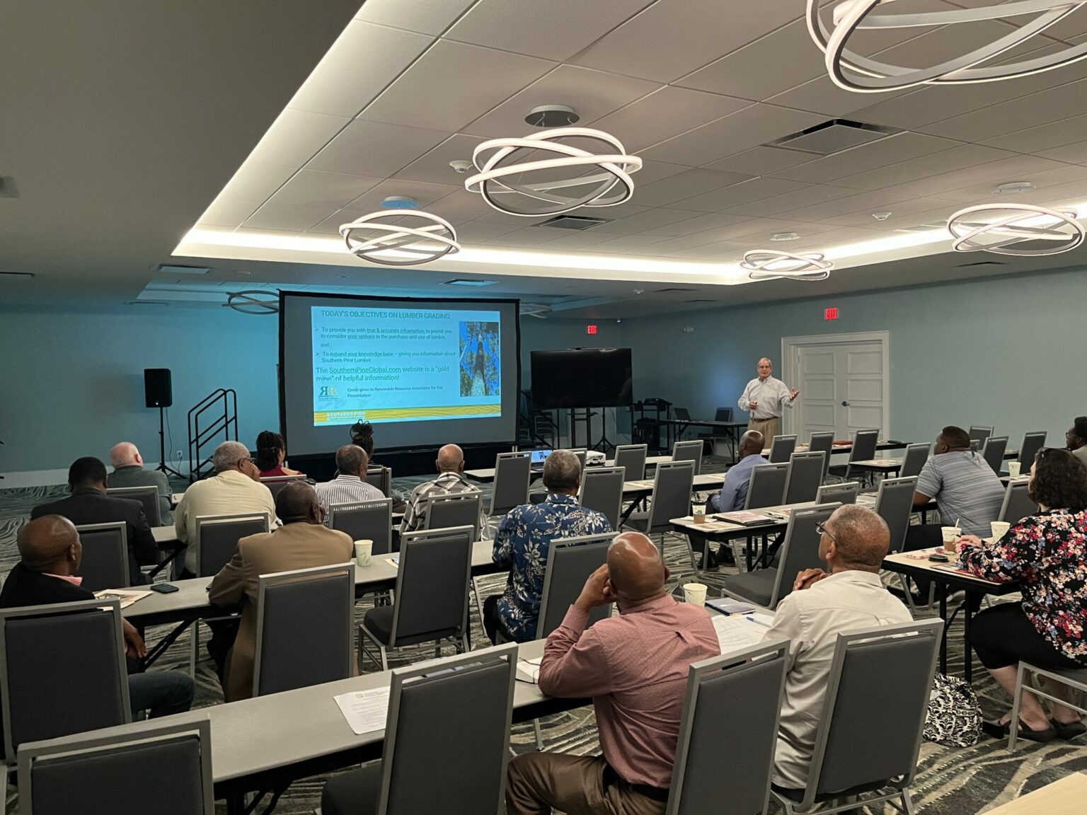 2 SFPA Seminars Tout Southern Pine in the Caribbean - SFPA